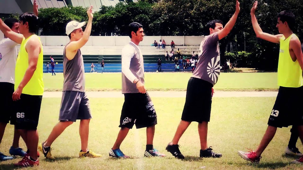 #6421, Ultimate jugadores saludando al equipo rival antes del partido ...