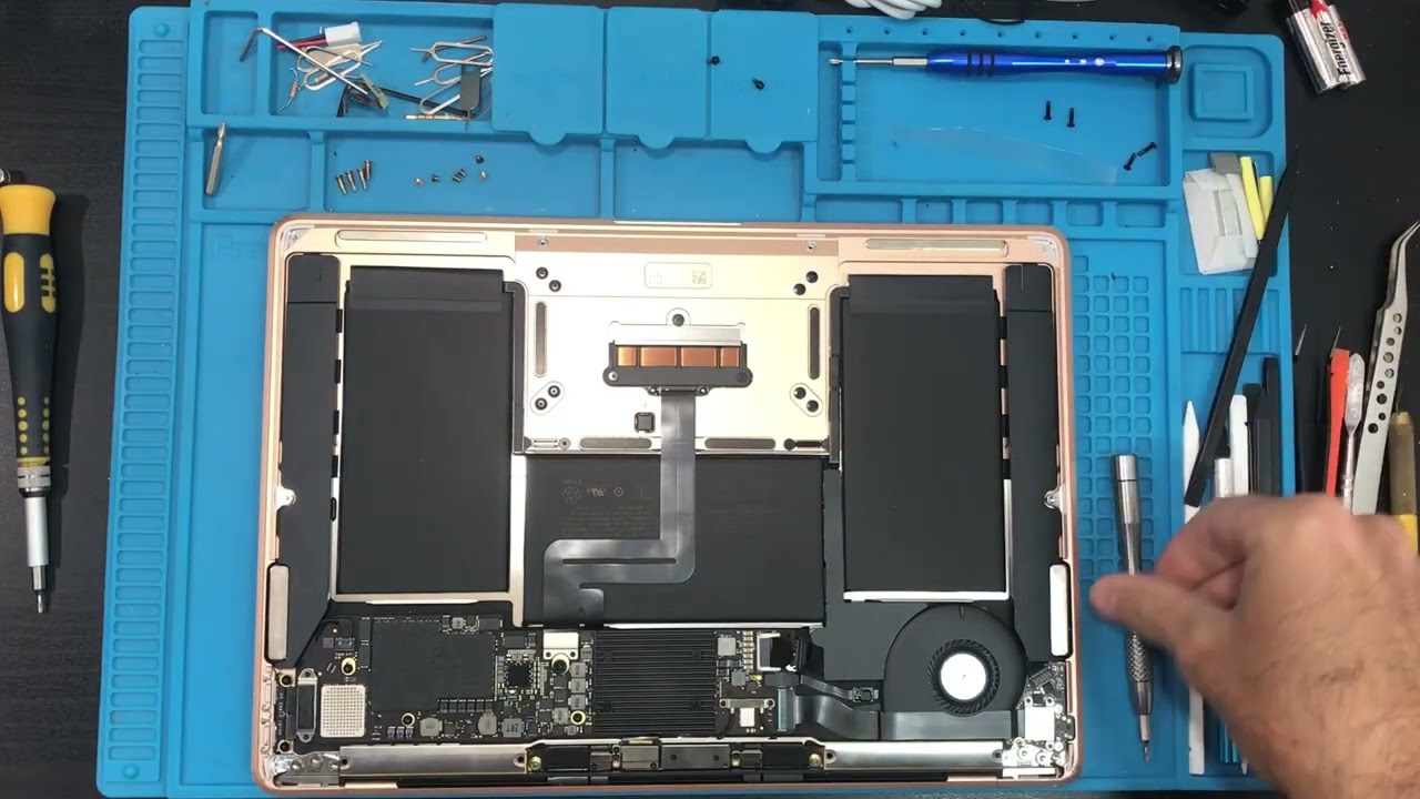 Macbook Air A1932 Screen assembly replacement - YouTube