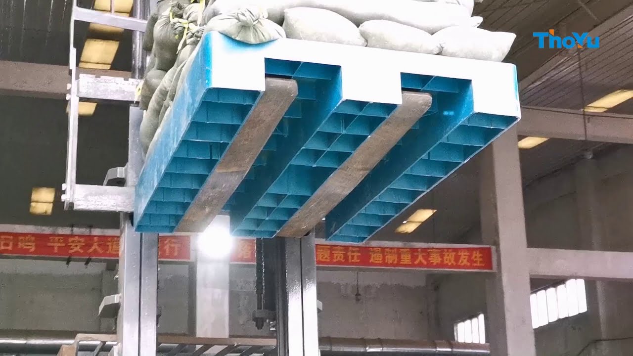 Dynamic Load Test of Molded Plastic Pallet - YouTube