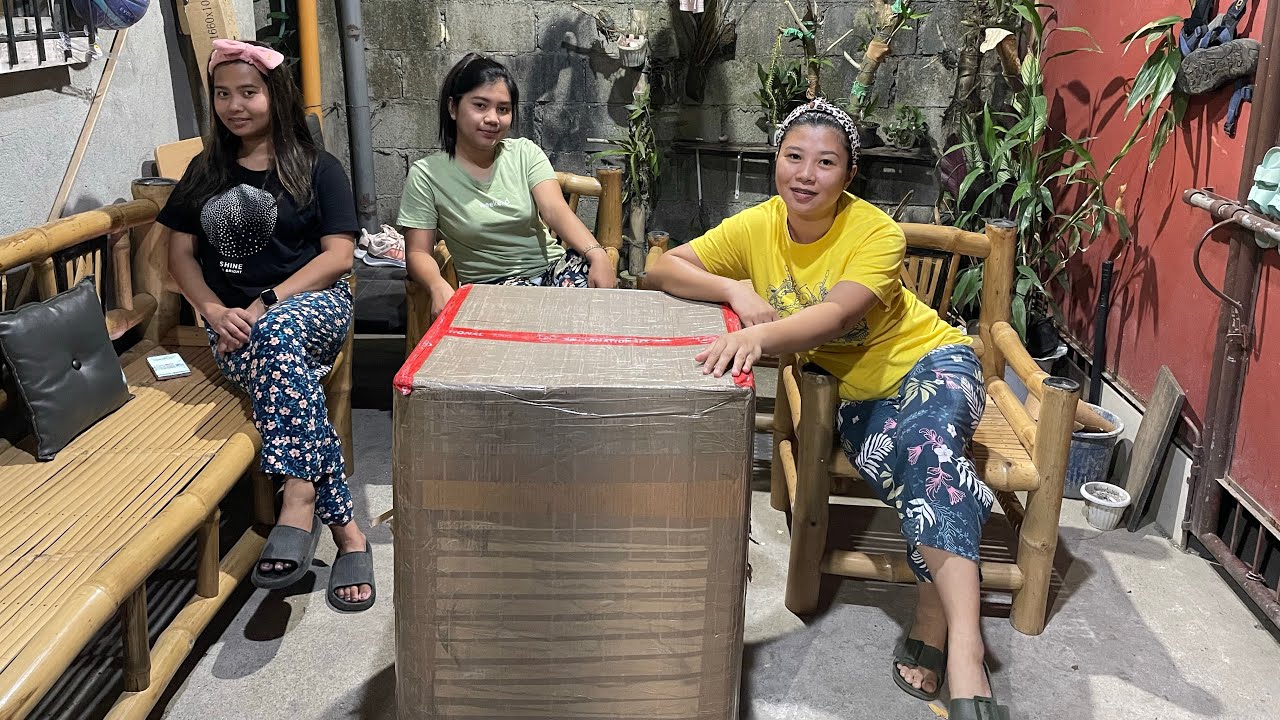 Package Unboxing From Spain Maraming Salamat po | ROMALYN VLOGS - YouTube