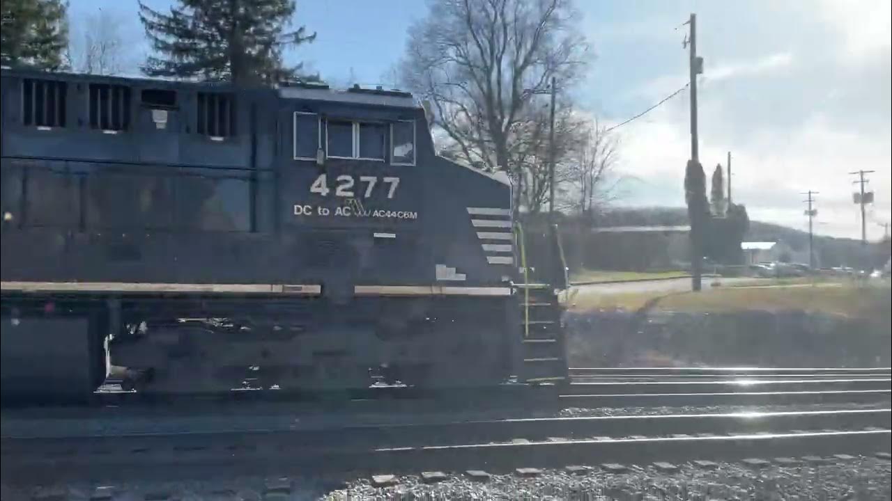 West bound ns 4277 leads freight train in sinking spring today - YouTube