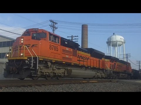 BNSF 8785- SD70ACe & BNSF 5920, Rochelle, IL - YouTube