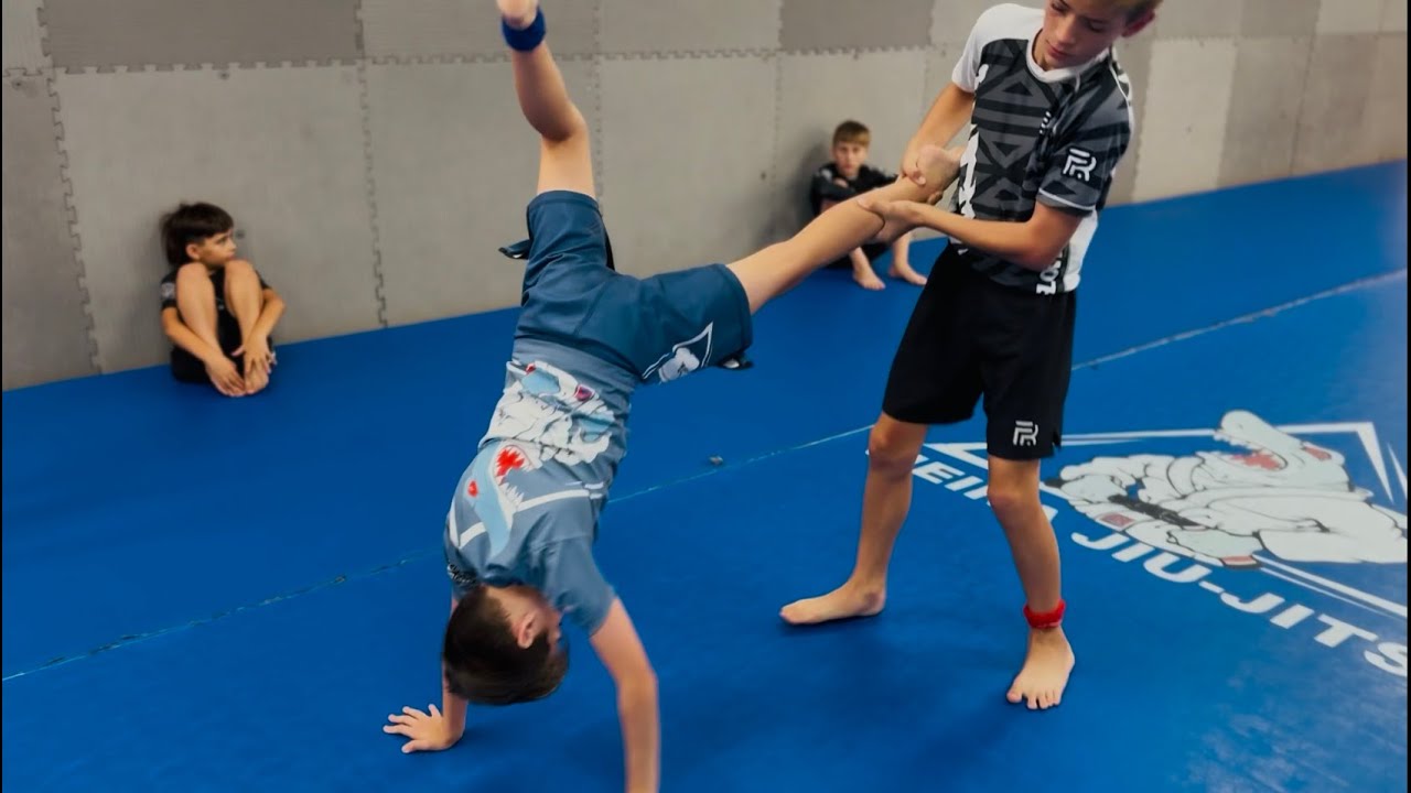 BJJ Pre-Tournament Training No-Gi Kids - YouTube