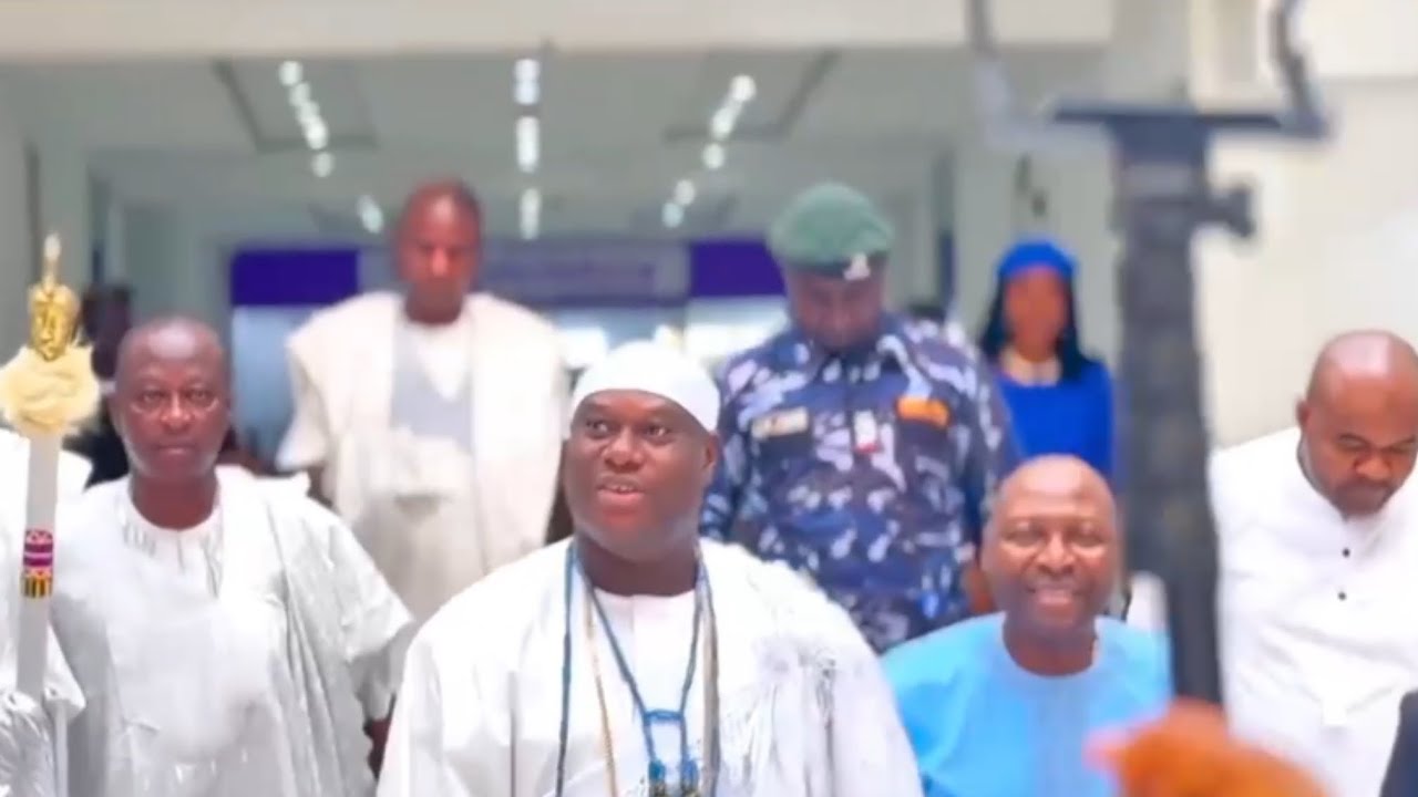 Ooni of Ife Tours His Newly Commissioned OJAJA MALL LAGOS in Epic Royal ...