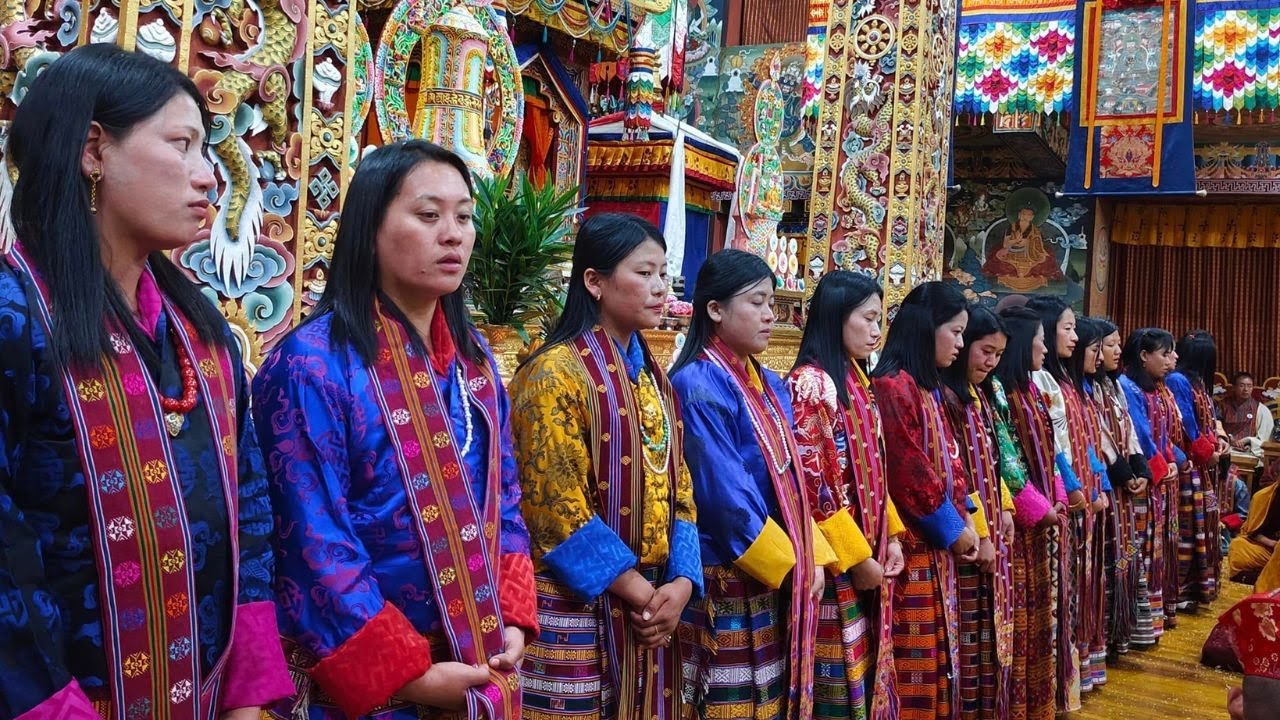 Bhutanese Dance || Bhutan Dance Song || Traditional Bhutanese Dance ...