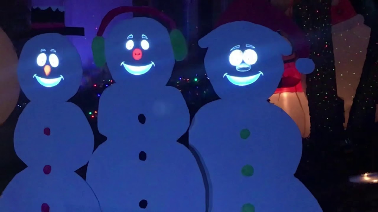 Singing Snowman Display - YouTube
