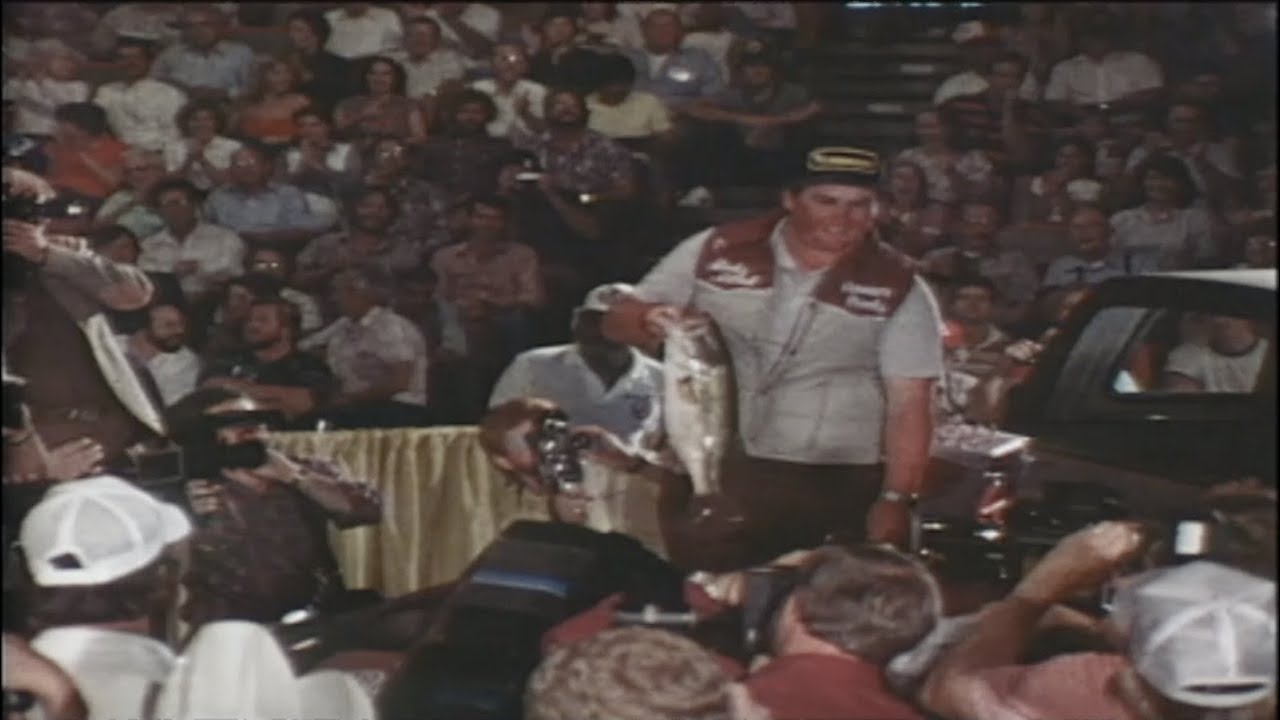 Stanley Mitchell is the youngest Bassmaster Classic winner - YouTube