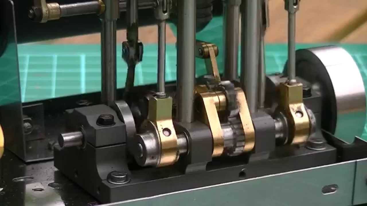 Testrun of the Martin Baylis 2 cilinder Marine steam engine - YouTube