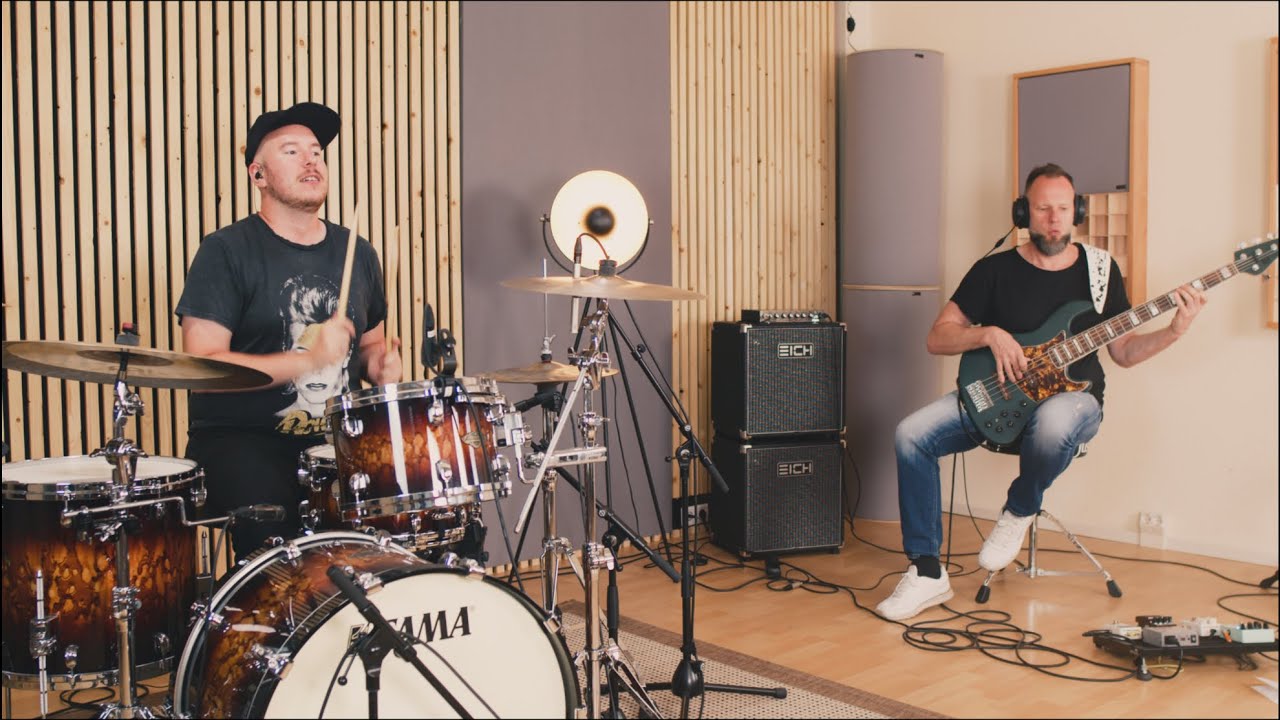 Sam Pain Drums & Bass Session - YouTube