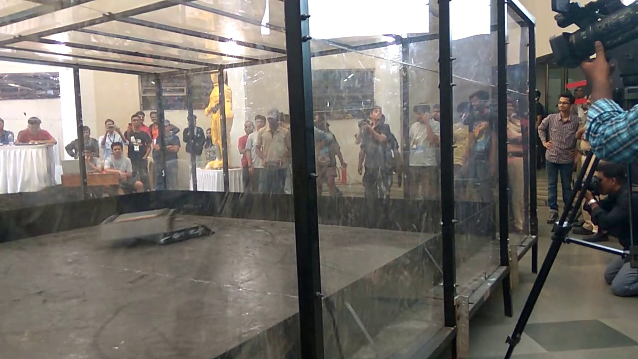 Defiance vs Ceasar Robowars Techfest 2016 - YouTube