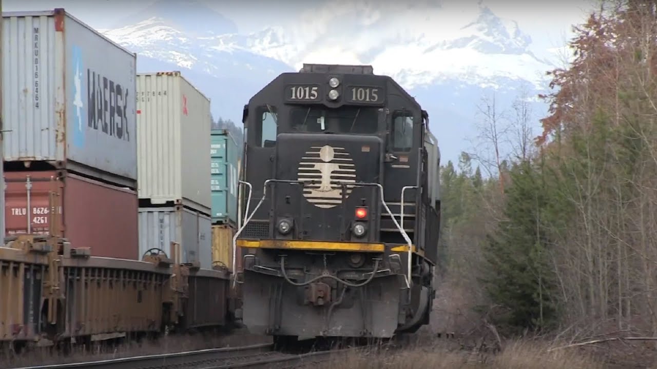 CN Train Spotting HD: CN 2337 & IC SD70 1015 DPU On U758 Potash At Grant Brook 10/13 4/28/18 ...