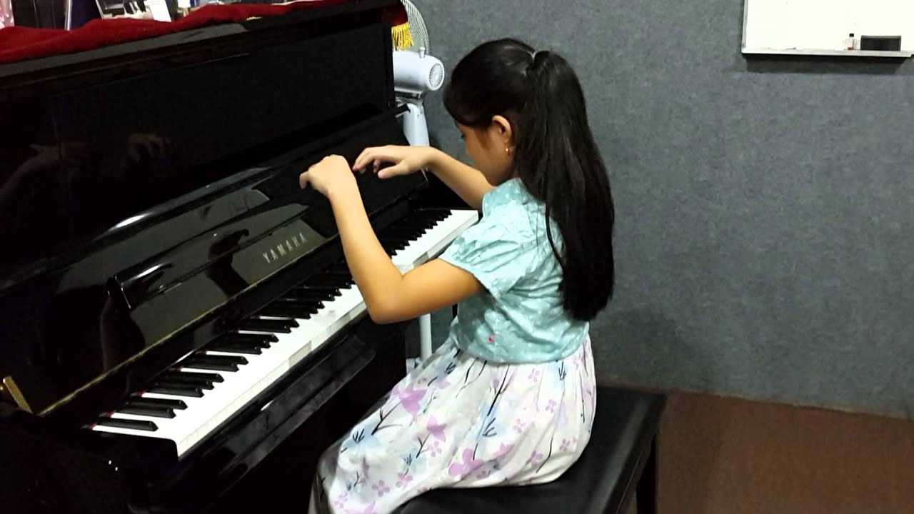 Rebecca Angelica Chiang kat. B suite pour piano - YouTube