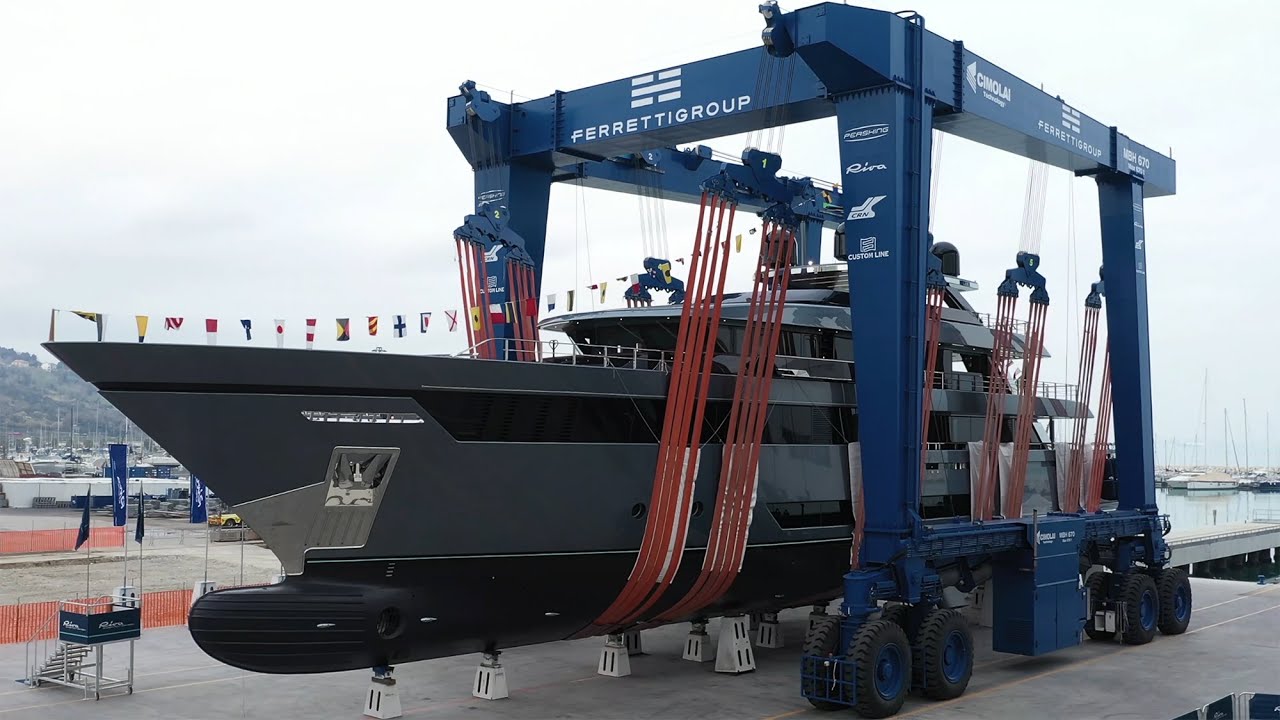 Luxury Yacht - RIVA Superyachts Division - Riva 50m Launch - Ferretti ...