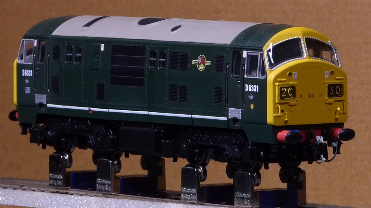Dapol Class 22 Baby Warship - Sad Eyes No. D6331 FYP DCC Sound - YouTube