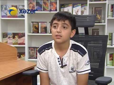 Bir dəqiqəyə 20 min söz oxuyur Vaqif. “Ginnesin Rekordlar Kitabı”na düşə bilər (Xəzər TV)