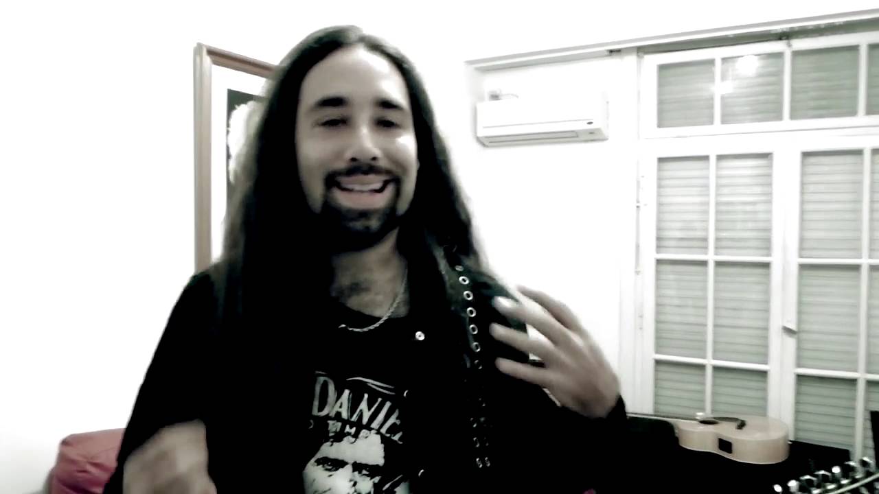 Entrevista a Julian Barrett parte 6/6 - YouTube