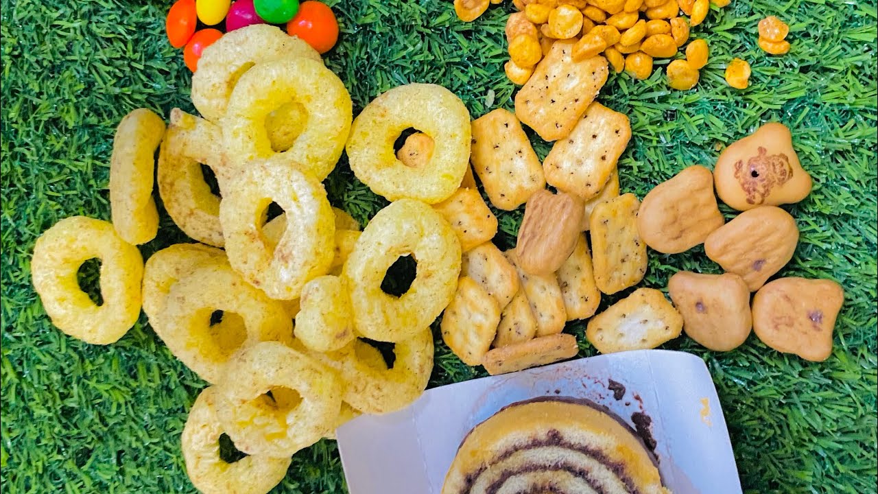 tuc bites hox nox polo ring rollies cream hello panda ballay nimko ...