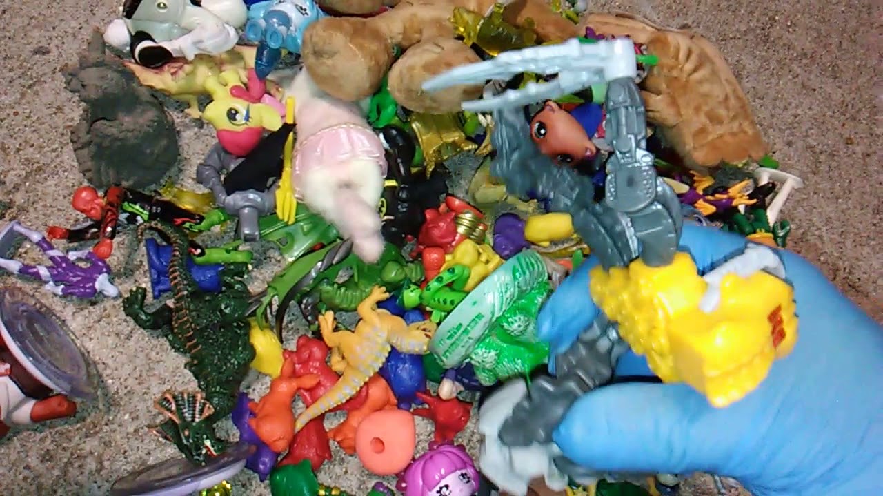 Toy Dump #35: Things that Go Dump in the Night - YouTube