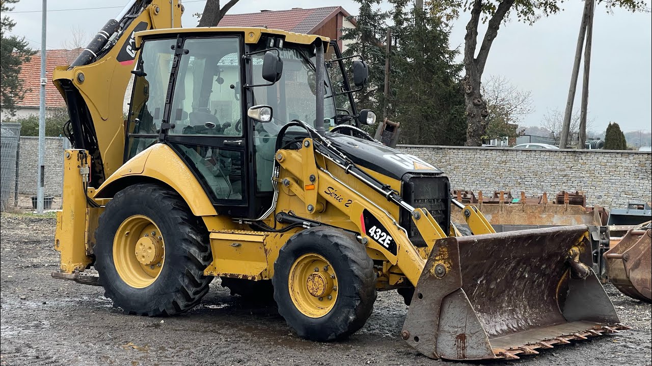 Cat 432E 2011r | V8 MACHINERY - YouTube