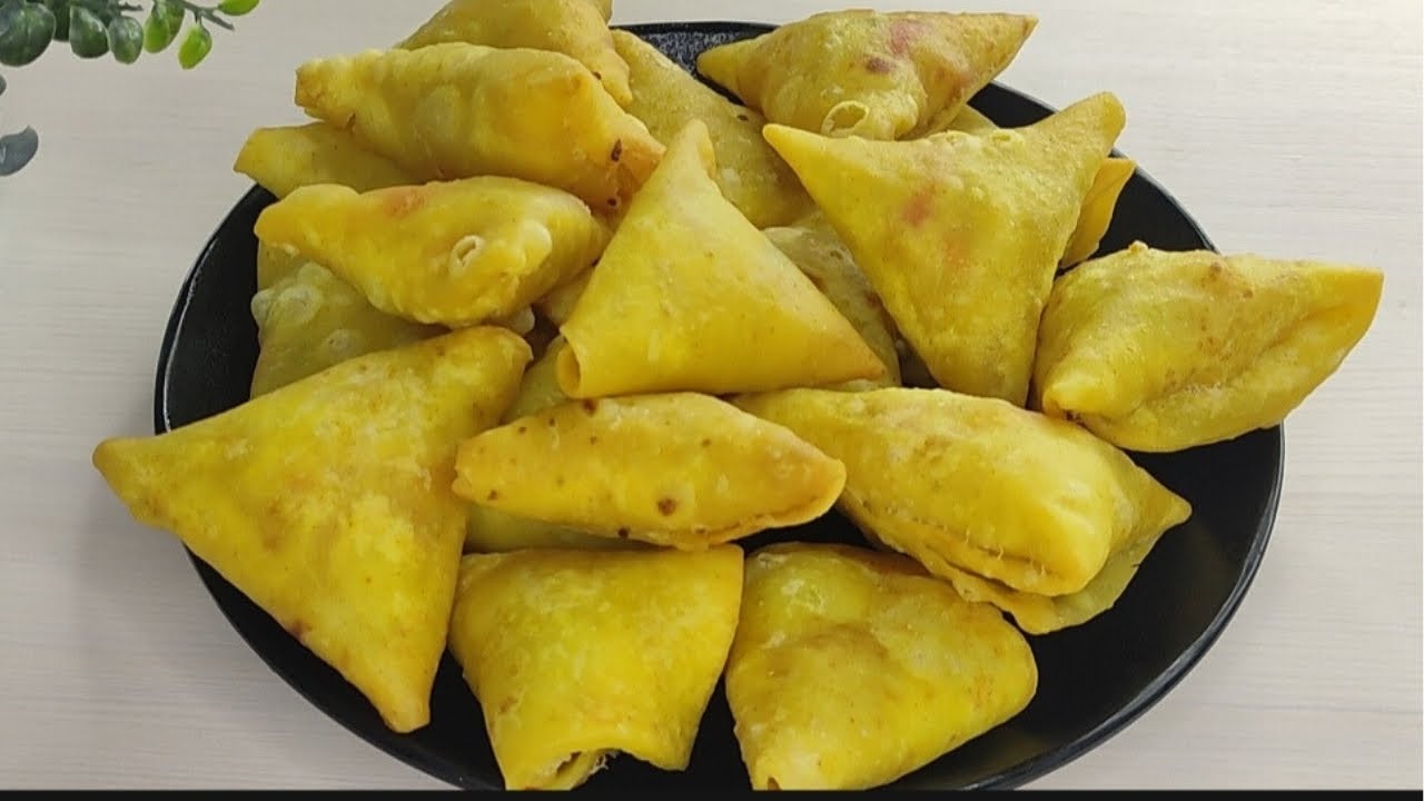 How to Fold and Wrap Samosa Spring Rolls Snacks - YouTube