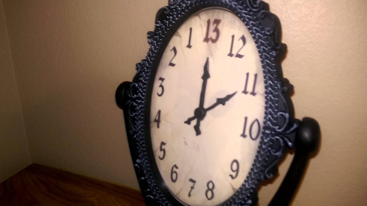 Halloween Prop Review: Reveal Clock (Grandin Road) - YouTube