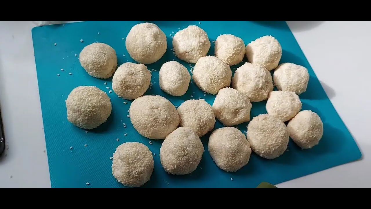 Making of Buchi. . snacks time Buchi buchi ..@mommymaritessvlog - YouTube