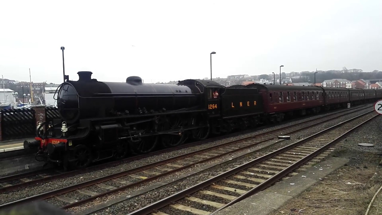 8F 48151 and B1 1264 at Whitby with The Whitby Flyer on the 07/04/2018 ...