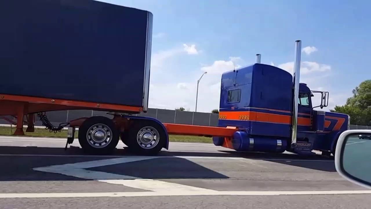 Rollin Transport Blue Peterbilt 389 - YouTube