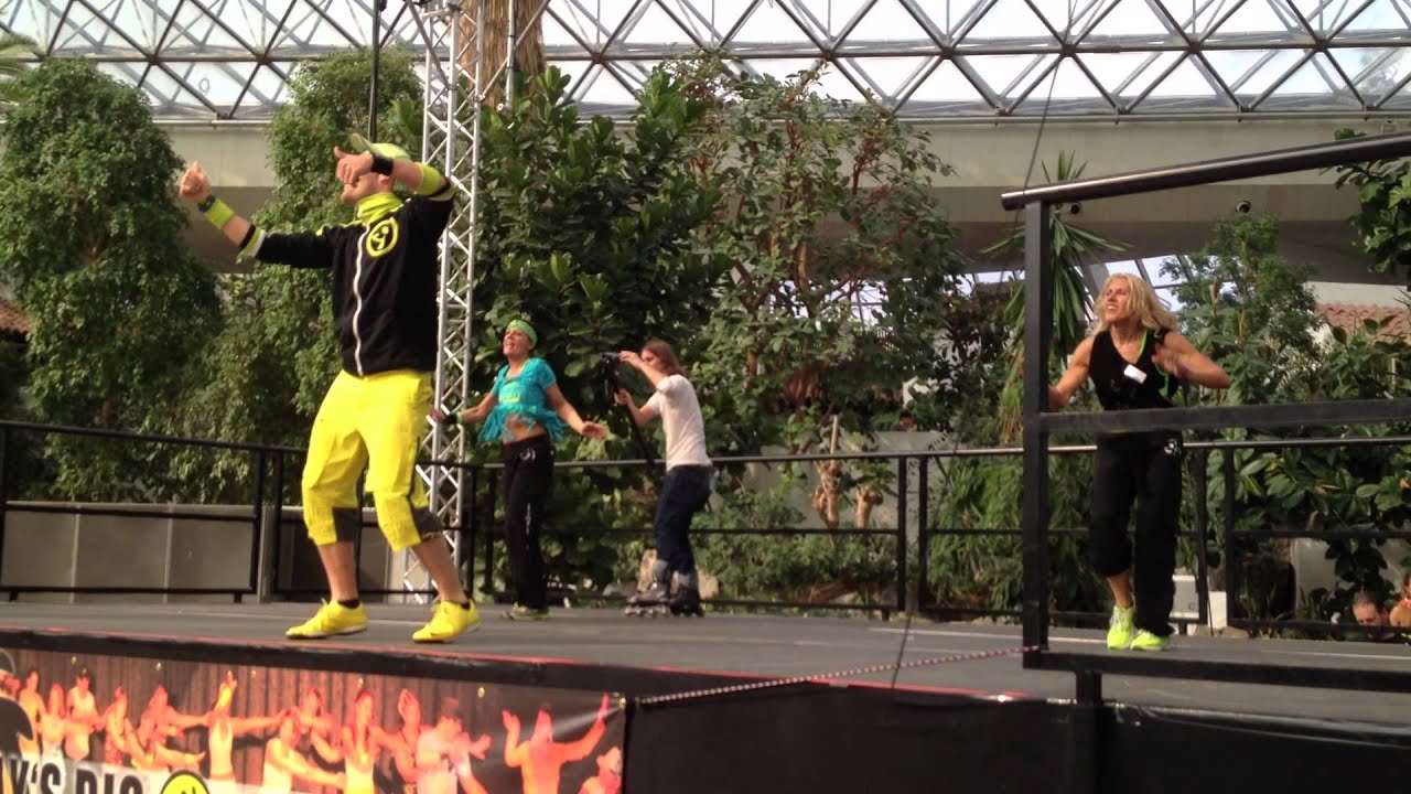 Bodydays big Zumba® Class No 10; Sebastian from Slovenia - YouTube