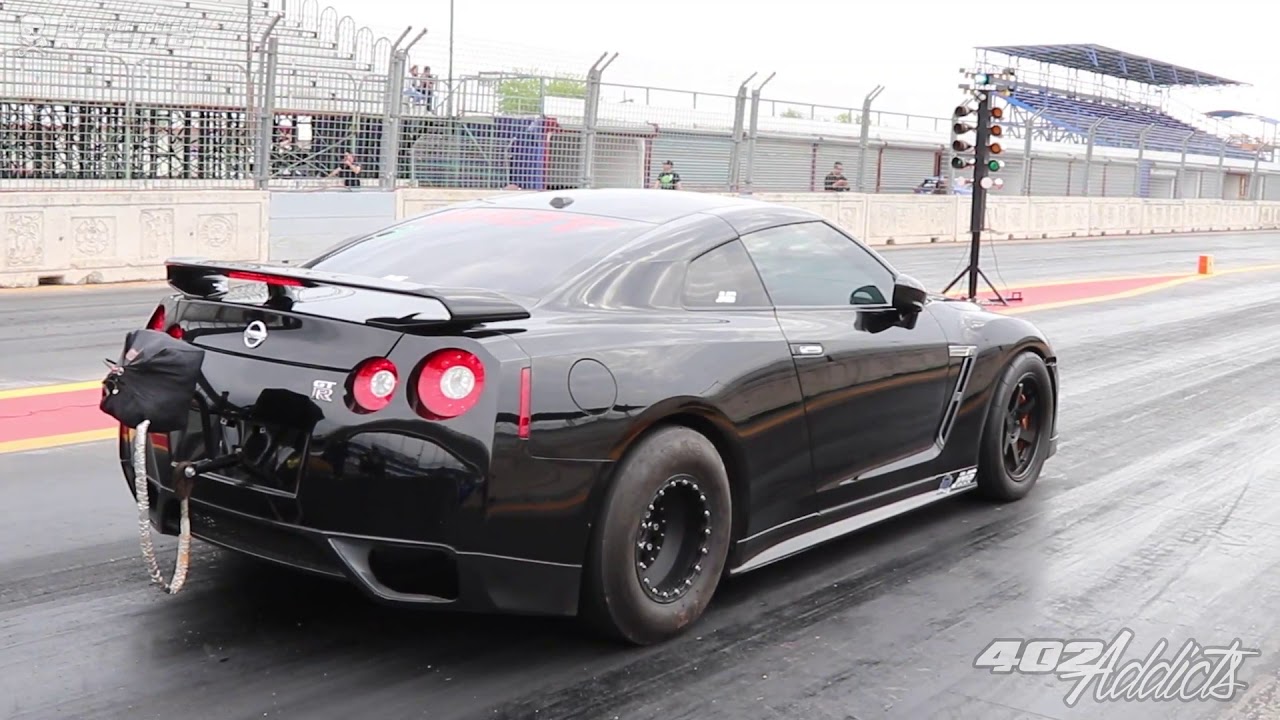 Nissan GTR corriendo 8 segundos en Mexico - YouTube