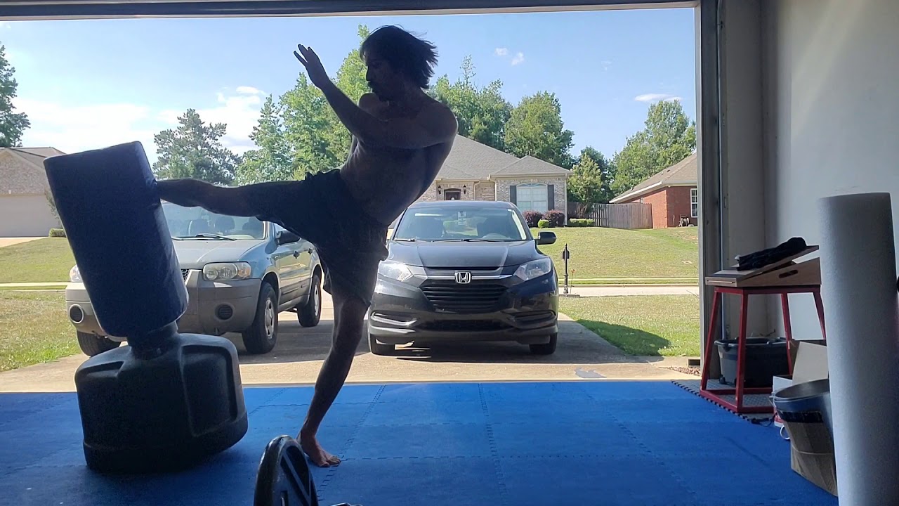 Jump Rope & Roundhouses 3 Min X 6 - YouTube