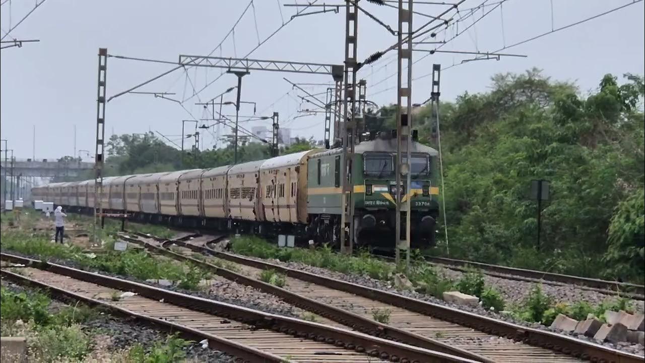 HIGH SPEED ACTION OF 12129 PUNE HOWRAH AZAD HIND SF EXPRESS| Lead by WAG9HC| Indian Railways ...