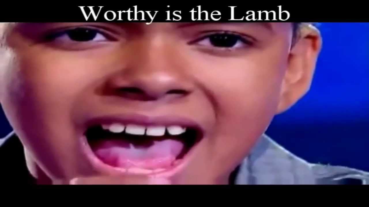 Brazillian Boy (Jotta A) Sings hallelujah WITH LYRICS (tv overlays ...