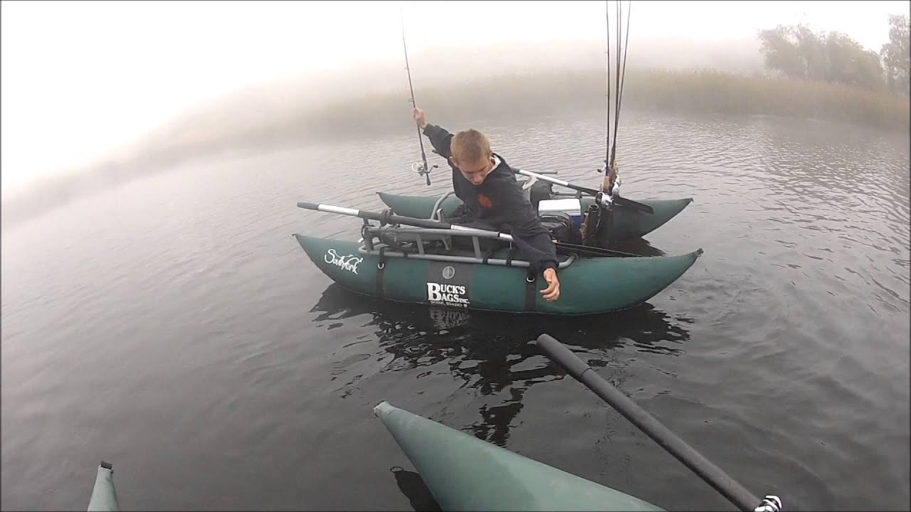 Pontoon Boat Summertime Senko Fishing 2 - YouTube