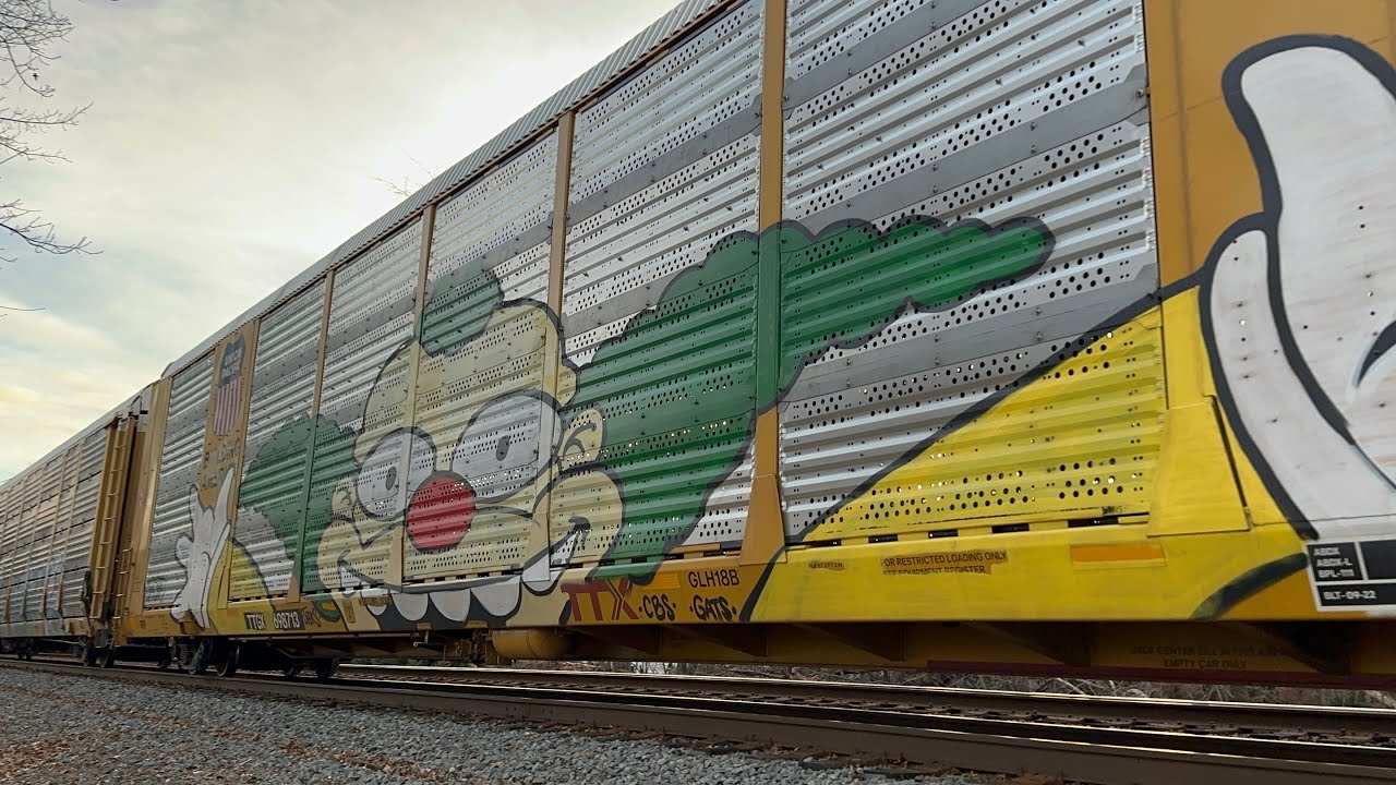 NS 7670 leads NS 11N at Manville NJ with Krusty the clown Simpsons ...