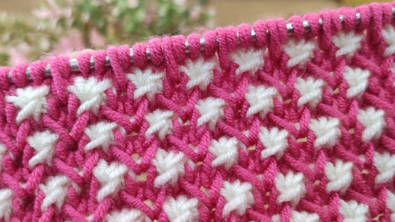 Very easy two-colour two-needle knitting pattern - YouTube
