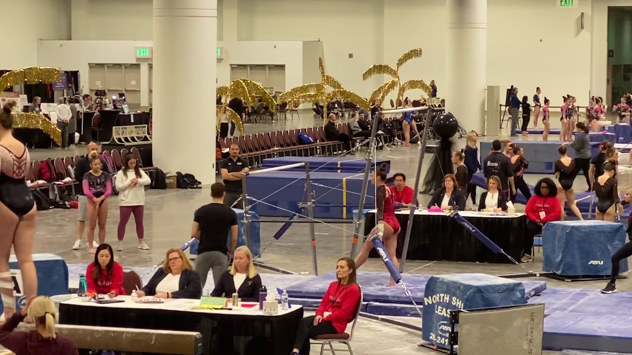 Halle Rourke-Bars-2020 - YouTube