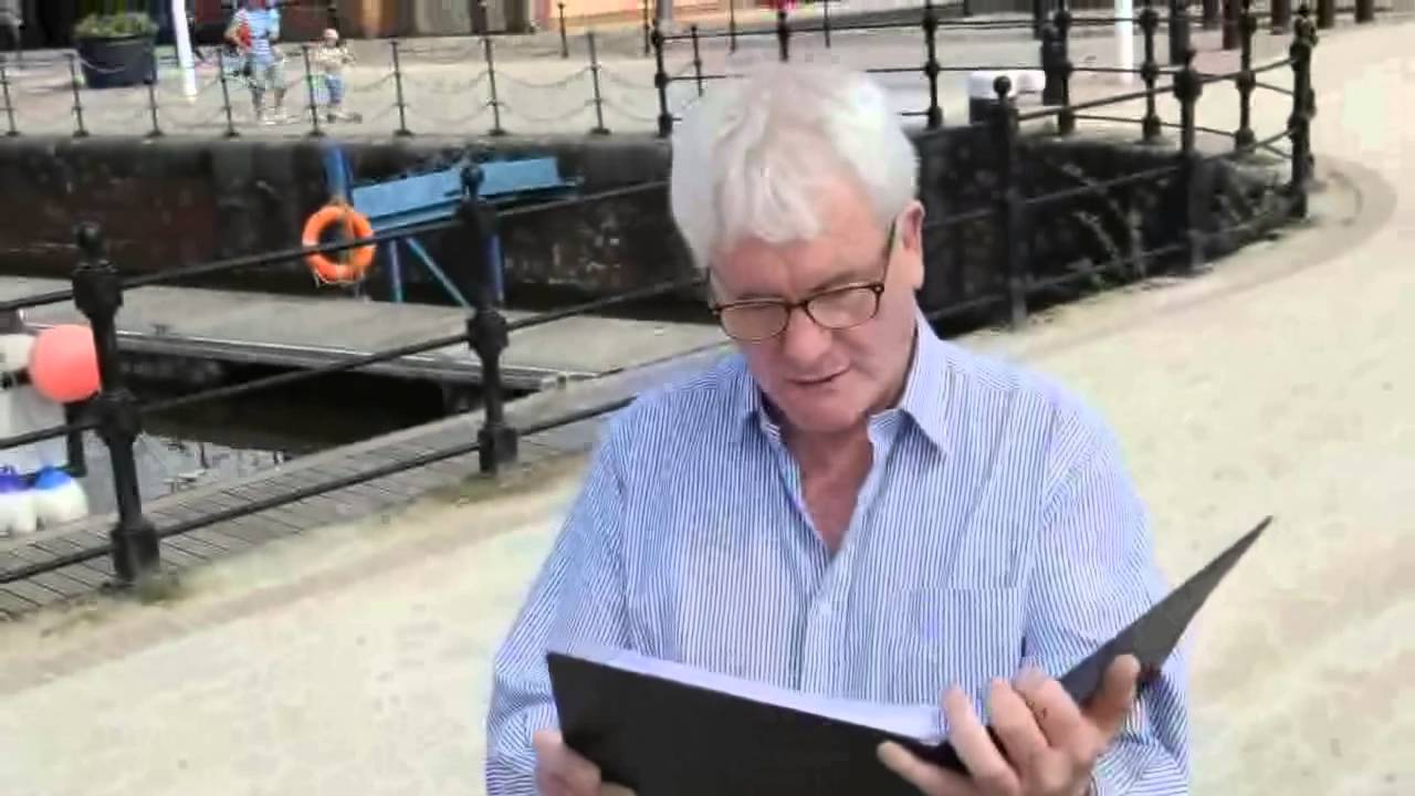 Poet Rob Bell: Hull's role in migrant history - YouTube