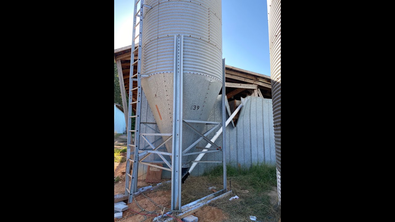 Setting up the Grain Bin for our Bagging Setup. Sketchy Ideas ...