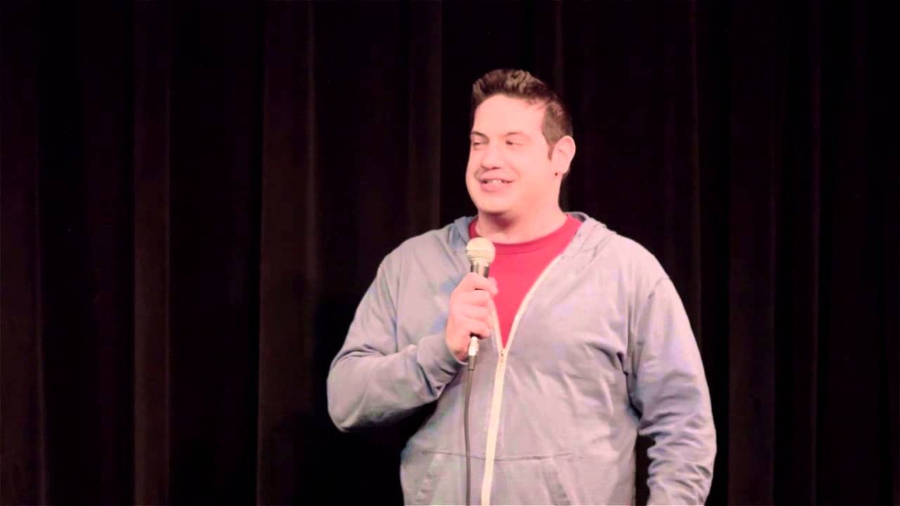 Drew Davis performing at Zanies - YouTube