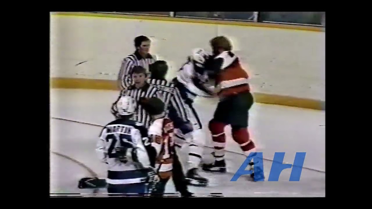 NHL Oct. 18, 1980 David Shand,TOR v Frank Bathe,PHI Toronto Maple Leafs ...