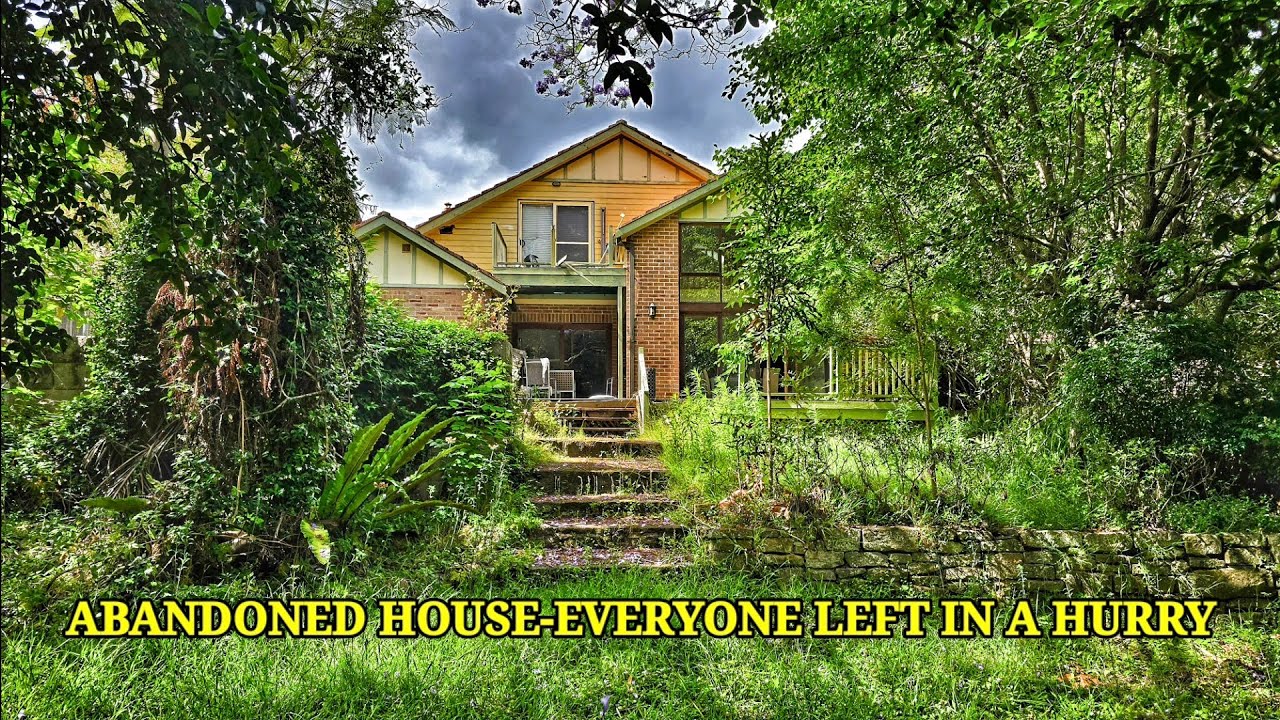 Exploring an ABANDONED Home with Everything Left Behind | Abandoned ...