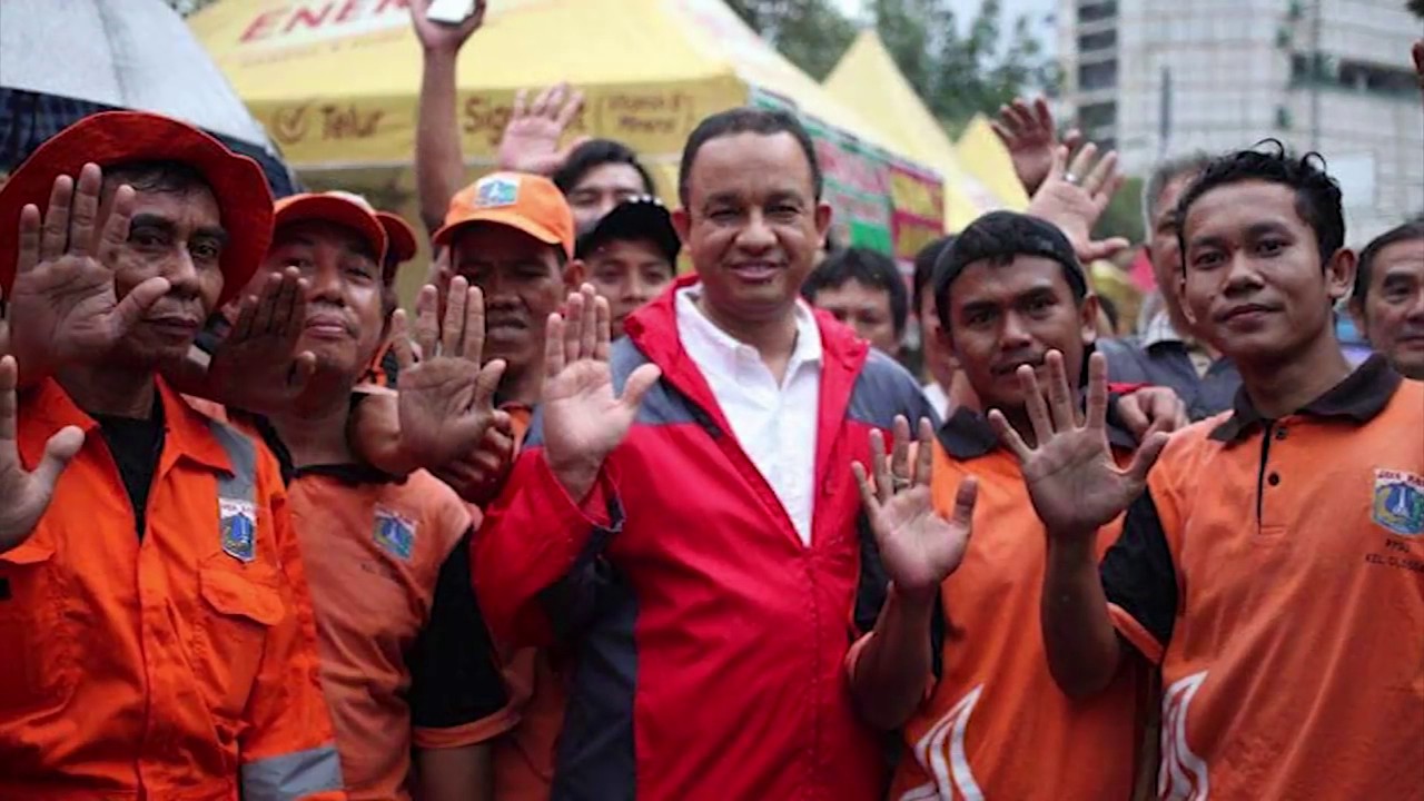 Makna di balik simbol #SalamBersama Anies Sandi - YouTube