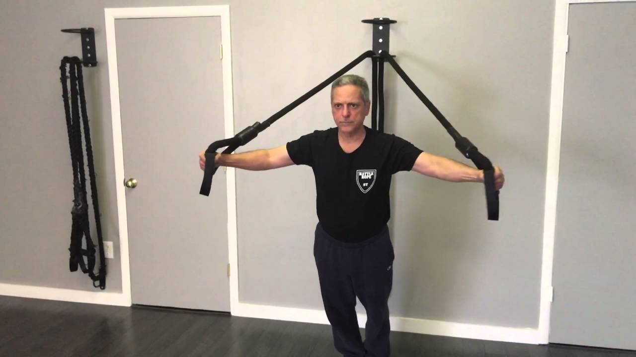 Chest flies with Battle Rope ST - YouTube