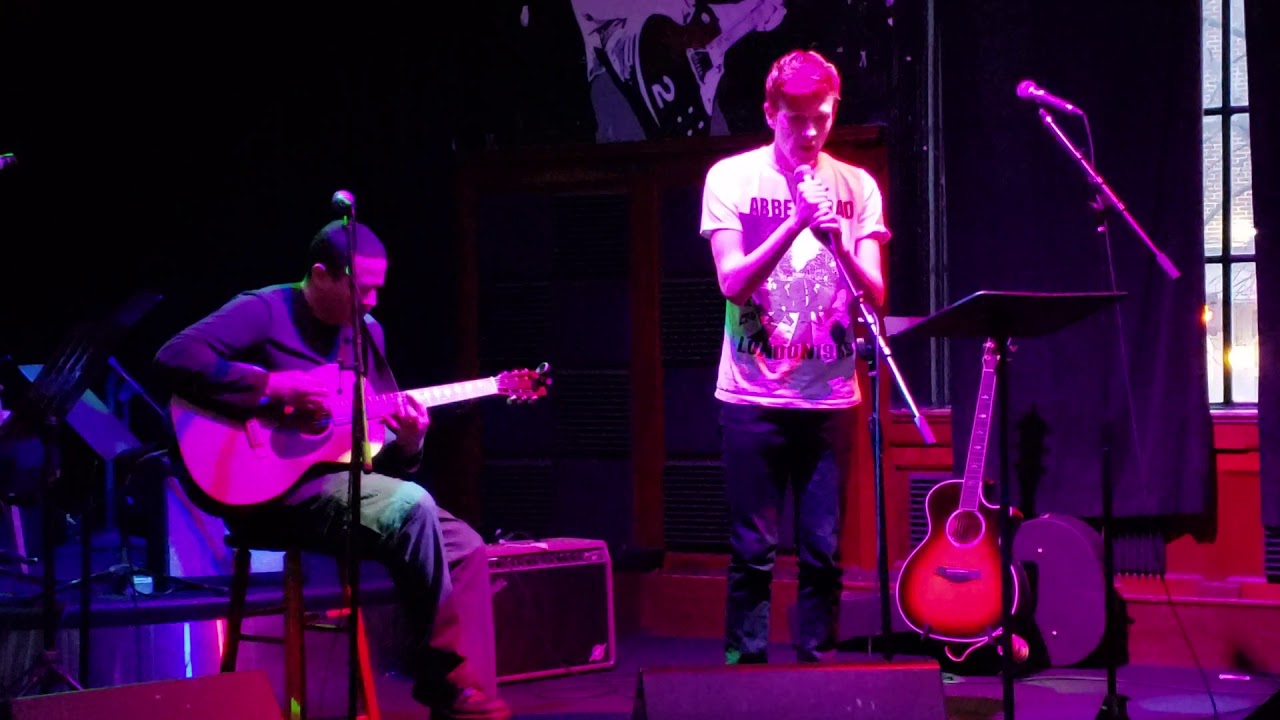 Max sing Airborne Toxic Event - YouTube