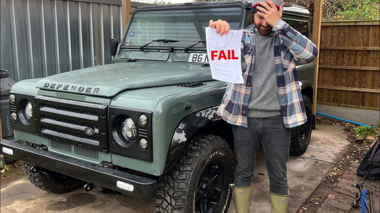 MASSIVE MOT FAIL FOR MY LAND ROVER DEFENDER...CAN I FIX IT? - YouTube