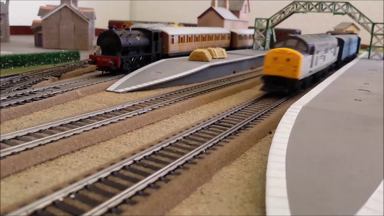 LIMA Class 37 'British International Freight Association' 37184 ...