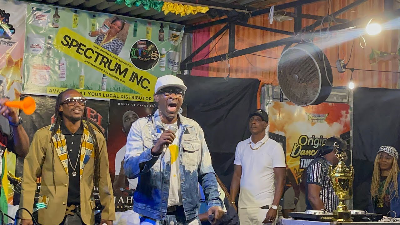 Reggae Artist Chronixx Father Chronicle Delivered A Great Performance ...