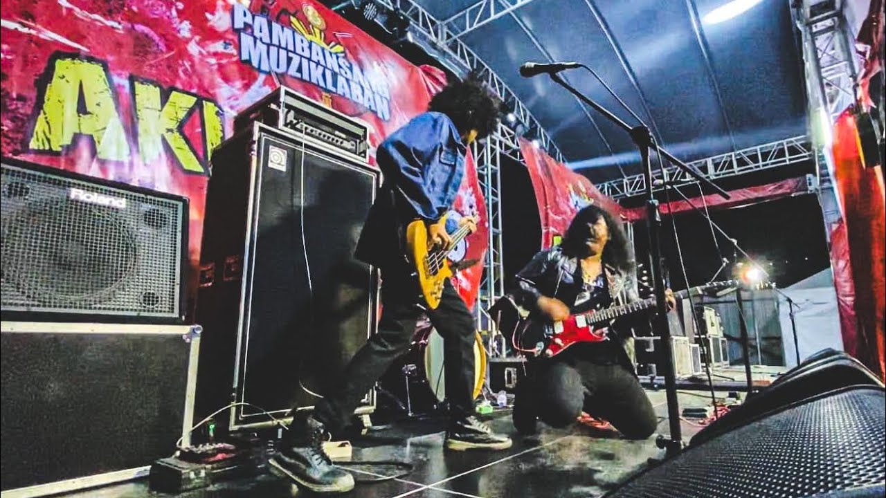 The Nobodies Ph Live @ Pambansang Muziklaban (Red Horse Beer) - YouTube