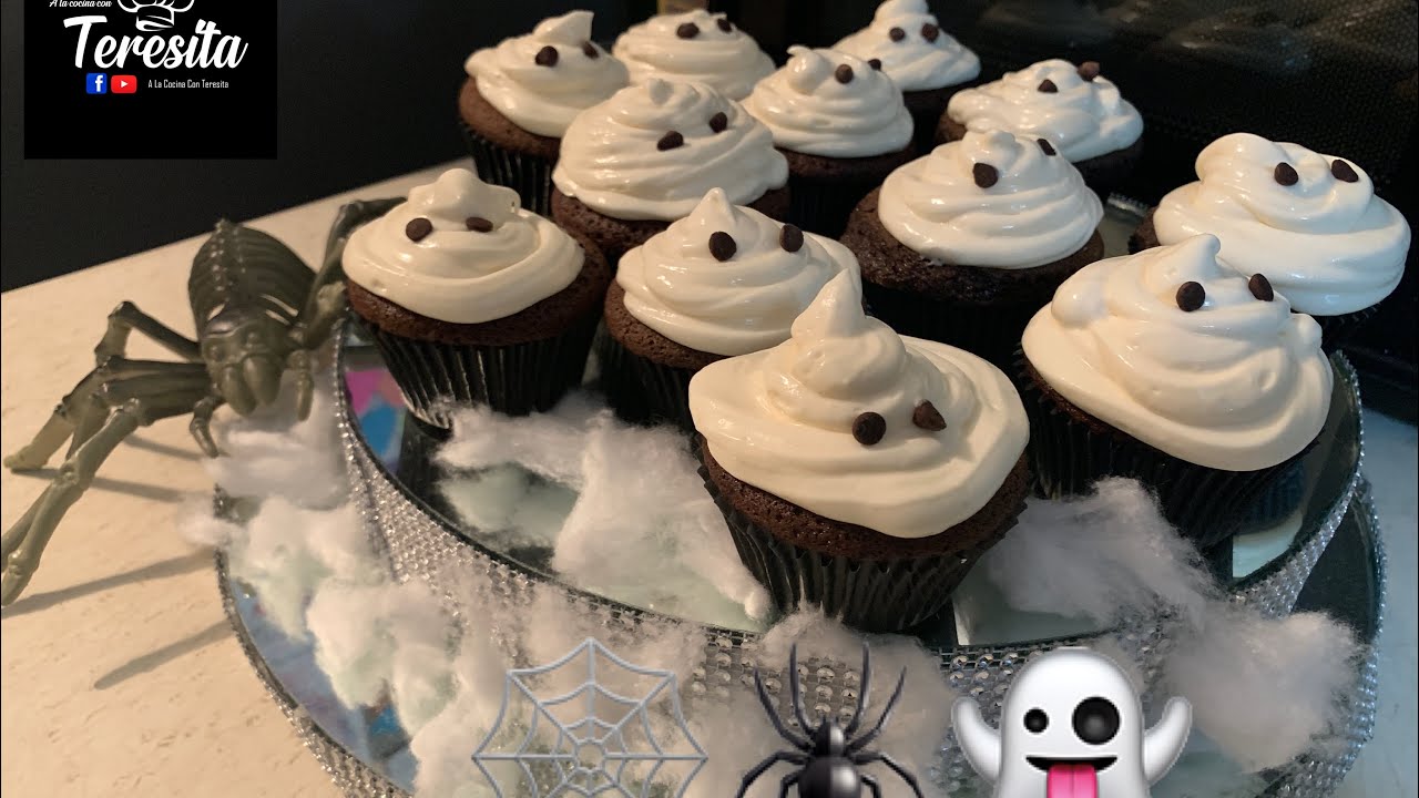 CUPCAKES HALLOWEEN 👻/ BOLLITOS DE CHOCOLATE/ CUPCAKES FANTASMA - YouTube